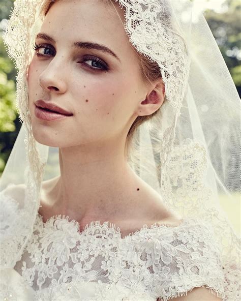 憧れ♡神秘的で美しい『マリアベール』の付け方まとめ＊ Wedding Veil Vintage Empire Waist Wedding