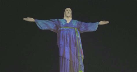 푸른 한복 입은 리우데자네이루 예수상 앵커리포트