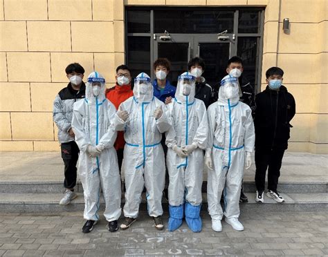 在校园疫情防控中彰显青春力量 信息工程学院