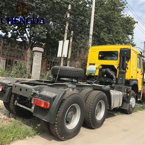 China SINOTRUK HOWO 6X4 Cheap 371HP 10 Wheeler Commercial Tractor Prime Mover Truck Head
