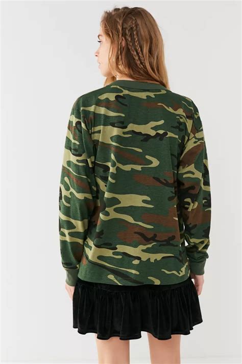 Vintage Oversized Camo Long Sleeve Tee Urban Outfitters Canada