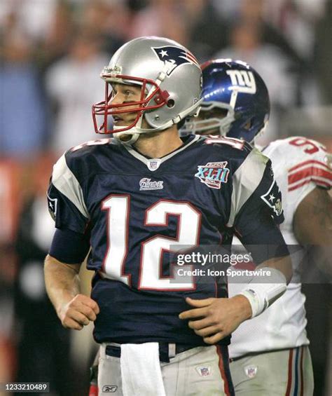 Tom Brady Hail Mary Photos And Premium High Res Pictures Getty Images