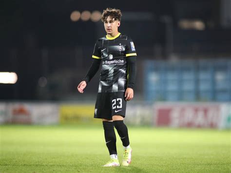 Tsv 1860 Morgalla Wörl Und Sür Debütieren Für Nationalmannschaft