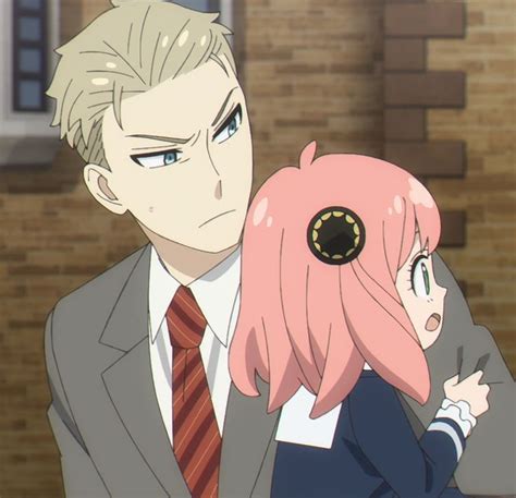 Loid Anya Forger Kura Kura