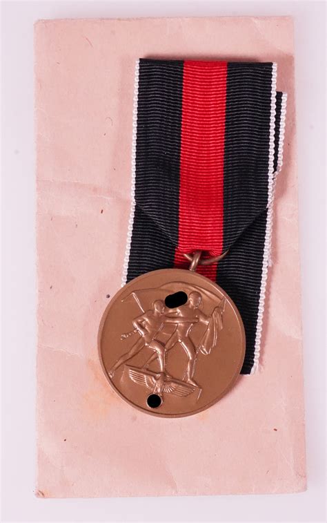 Medaille zur Erinnerung an den Oktober mit Tüte Neuheiten Trave Militaria Orden und