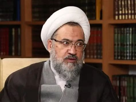 عضو جامعه مدرسین حوزه علمیه قم هم مردان و هم زنان باید حجاب را رعایت