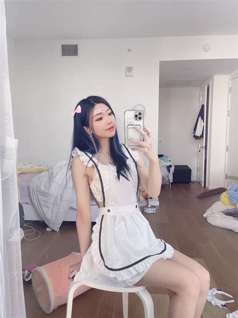 Holly Molly Rofflinetvgirls