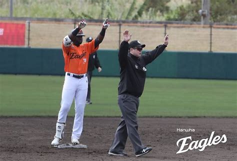 한화 Ml 1위 초특급 유망주 실력 찐이었다 Kia 에이스 2명 상대 2안타 2타점 맹활약 왜 한국에 왔냐 질문에 오키나와 현장