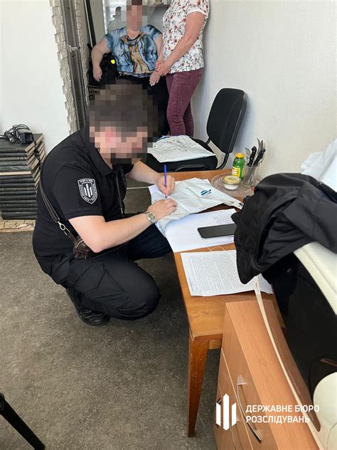 ДБР викрила масштабну схему звільнення військових зі служби через фіктивні довідки фото