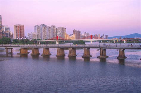中山桥夜景图片素材 中山桥夜景设计素材 中山桥夜景摄影作品 中山桥夜景源文件下载 中山桥夜景图片素材下载 中山桥夜景背景素材 中山桥夜景模板