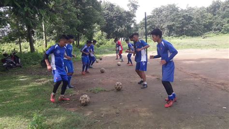 1 Touch Passing Drill Youtube