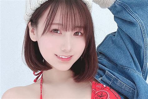 けんけんデニムの下は柔肌の赤ビキニ グラッチェ