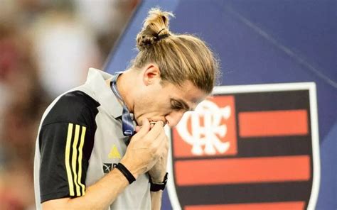 Flamengo Toma Atitude Importante Sobre O Futuro De Filipe Luís