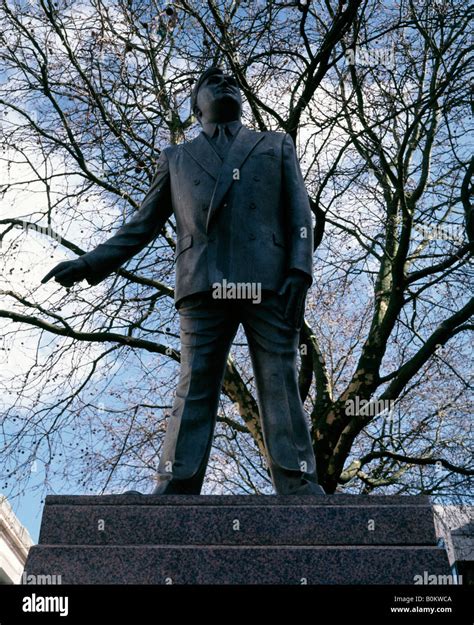 Statue Of Aneurin Or Nye Bevan Founder Of The Uk National Health Service Nhs Cardiff Town
