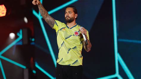 Video Incidente Con Muleta En Concierto De Maluma En Eeuu Sorprende A