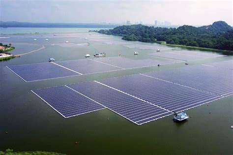 Sembcorp And Pub Open 122000 Panel Floating Solar Farm In Singapore