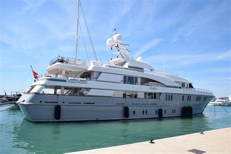 Hadia Yacht • Hadia Abdul Lateef Jameel 23m Superyacht