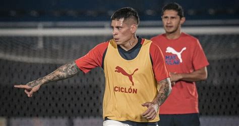 Versus La Enorme Tristeza De Juan Manuel Iturbe Mataron Al Fútbol
