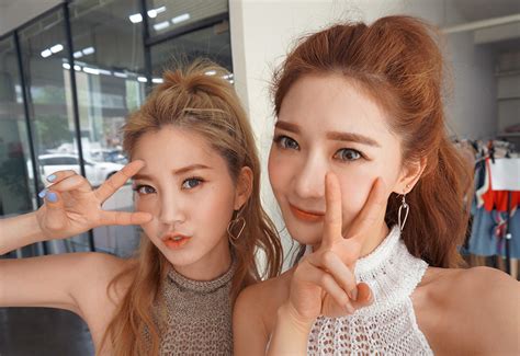 Lee Chae Eun And Sung Kyung Selca Korean Dreams Girls On Tumblr