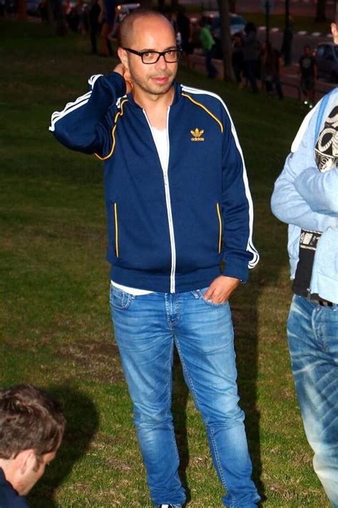 בין הנקה להחתלה יובל ושלומי נותנים בראש