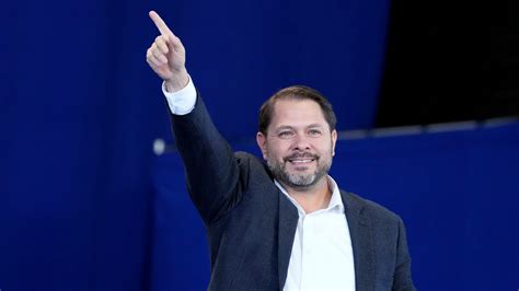 Ruben Gallego Beats Kari Lake In Us Senate Race Makes Arizona History