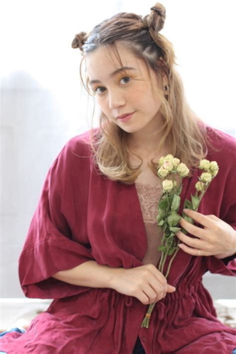 写真 12枚目 E Girls楓 高身長女子必見！”楓風ロング”でカッコよくキメて♡ Locari（ロカリ）