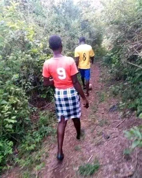 Yazi Uzofa Mgodoyi🇿🇦 On Twitter Players Going To The Ground