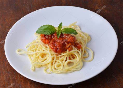 Pasta De Espaguetis Con Salsa De Carne De Tomate