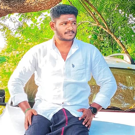 கார்த்திக் ☬༒ Amma Addict • Threads Say More