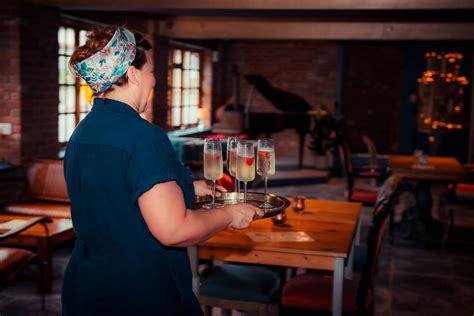 The Riverside Macklins