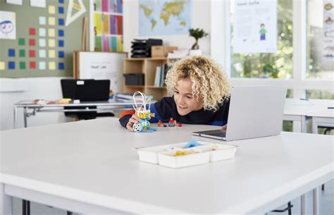 LEGO Education представила набор SPIKE Старт – новое решение Системы ...