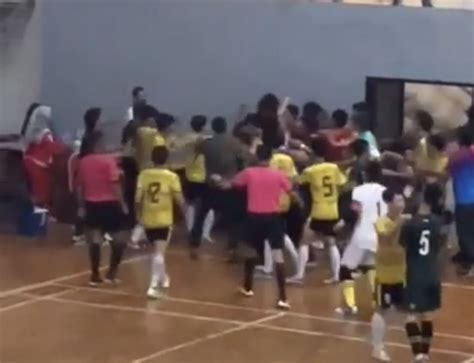 Turnamen Futsal Diwarnai Keributan Pemuda Dikeroyok Sampai Pingsan