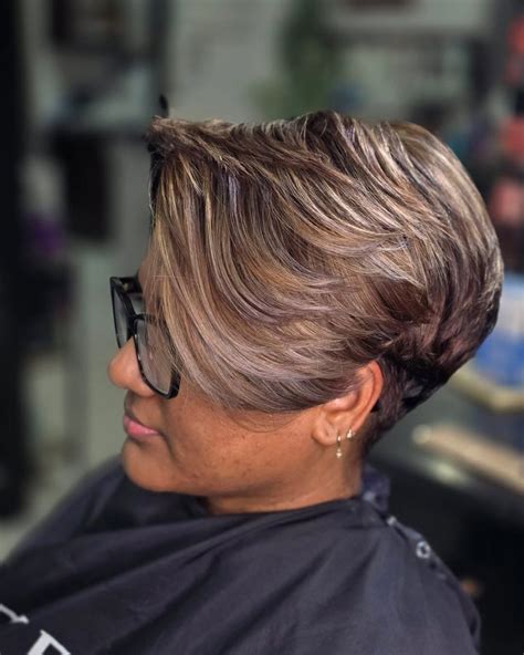 28 Chic And Timeless Pixie Cuts Seniors Are Loving Right Now