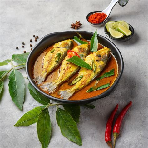 Premium Photo Spicy Fish Curryseer Fish Curry Traditional Indian