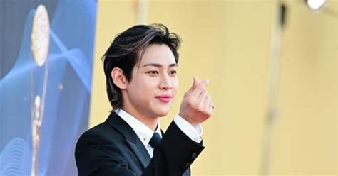 사진 뱀뱀 사랑해요