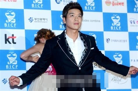 노출 사고 날 뻔한 오나미를 춤으로 구한 송병철 네이트 판