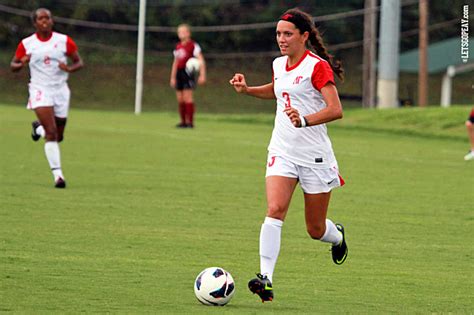 Andy Quiceno Hat Trick Leads Austin Peay Lady Govs Soccer To 6 1