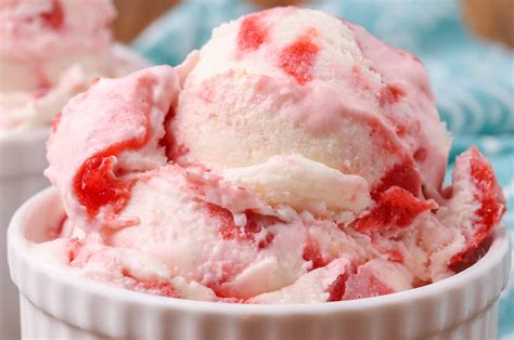 Glace maison à la fraise et vanille Le meilleur duo gourmand de lété
