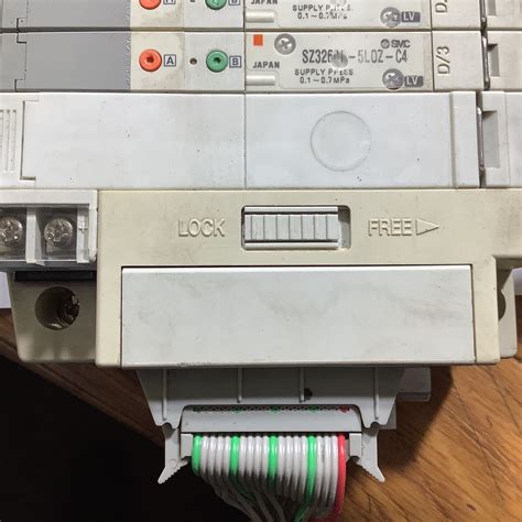 Yahoo オークション SMC連結電磁弁 11連電磁弁 中古品 DC24v動作品