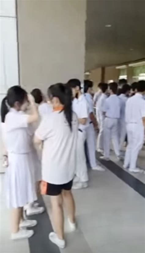 骑摩哆误撞井盖窟窿 华裔中学生脑积血昏迷不醒 马来西亚诗华日报新闻网