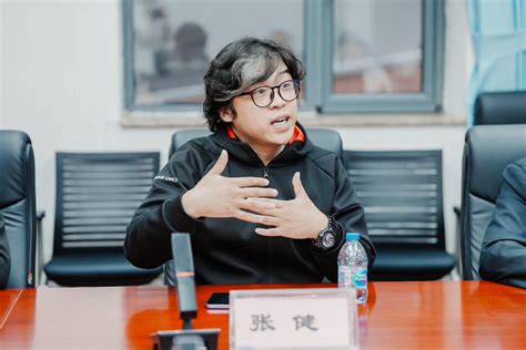 龙行公益 筑梦书海 祖龙娱乐搭建多个爱心病房图书馆