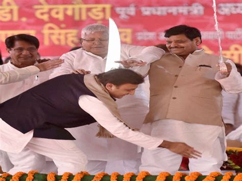 Shivpal Yadav Attacks Akhilesh Over Disrespect Shown Oneindia News