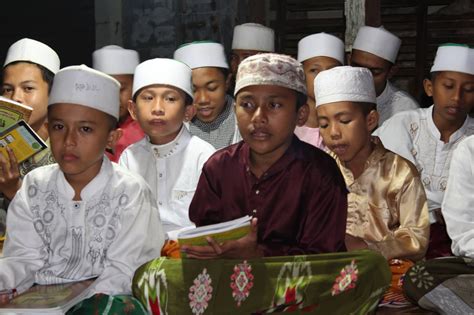 Cerita Hikmah Modal Seorang Santri Adalah Mencintai Ilmu