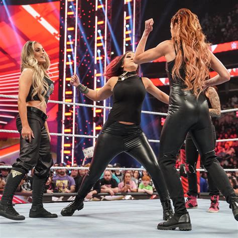 Lita Becky Lynch Trish Stratus Vs Iyo Sky Bayley Dakota Kai Raw March 6 2023 Wwe Photo