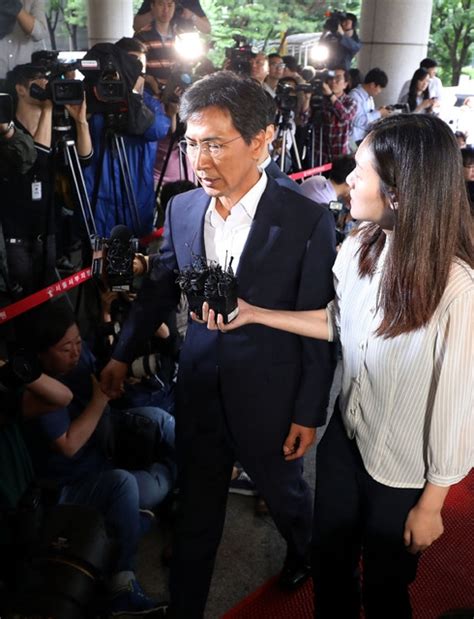 비서 성폭행 혐의 안희정 혐의 전면 부인