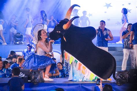 Boi Caprichoso Apresenta Tema Para O Festival Durante Festa
