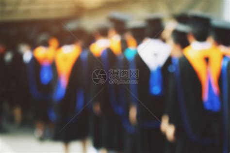 毕业生群体的模糊背影照片高清图片下载 正版图片307984360 摄图网