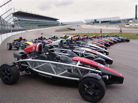 Ariel Atom 2 Group Ariel Club