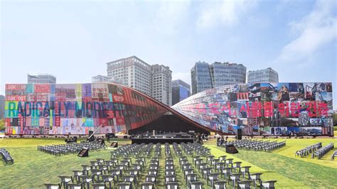 Seoul Creatives Brand Heatherwicks Humanise Wall “a Profound Lack Of