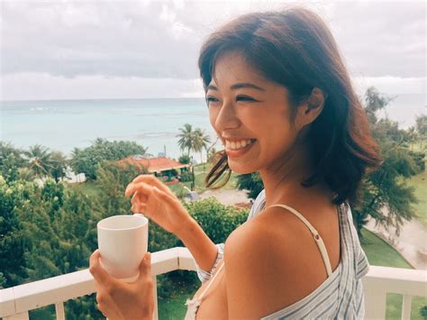 わちみなみ】ビキニ姿でムッチリボディを披露 美女の集い